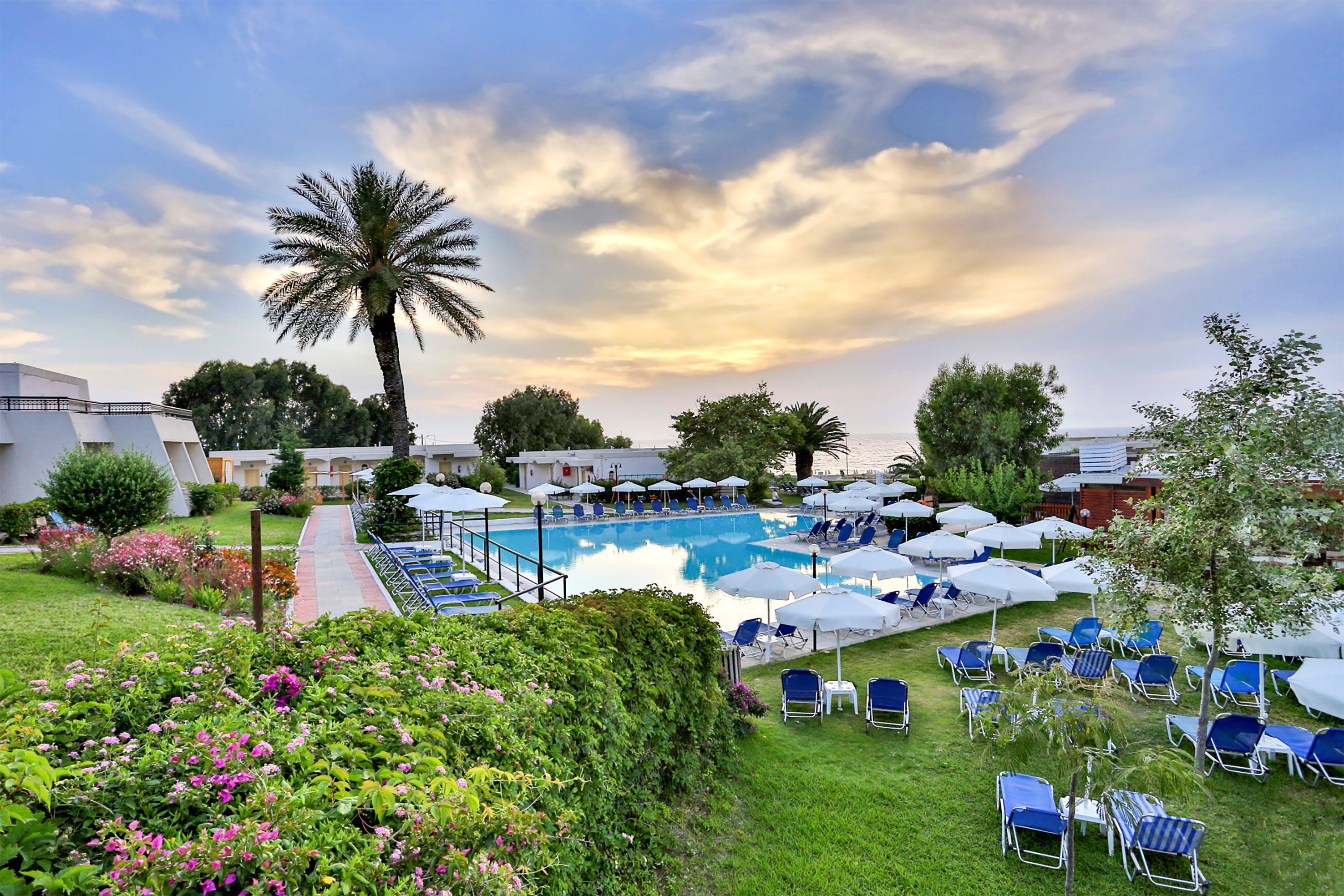 Sol Cosmopolitan Rhodes | Best online price 4 star hotel in Rhodes