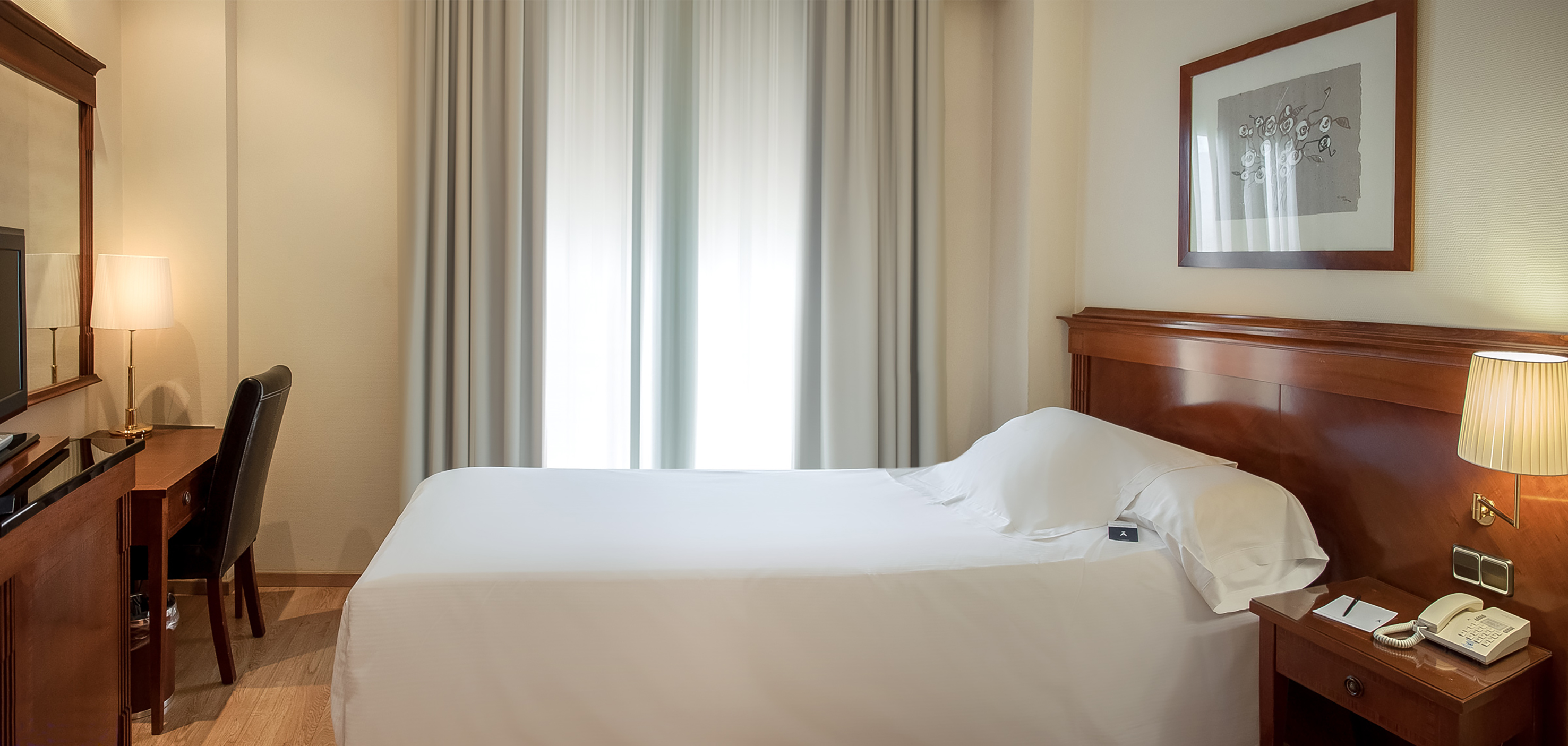 Hotel Melia Plaza, Moderno Hotel elegante en Valencia | Melia.com