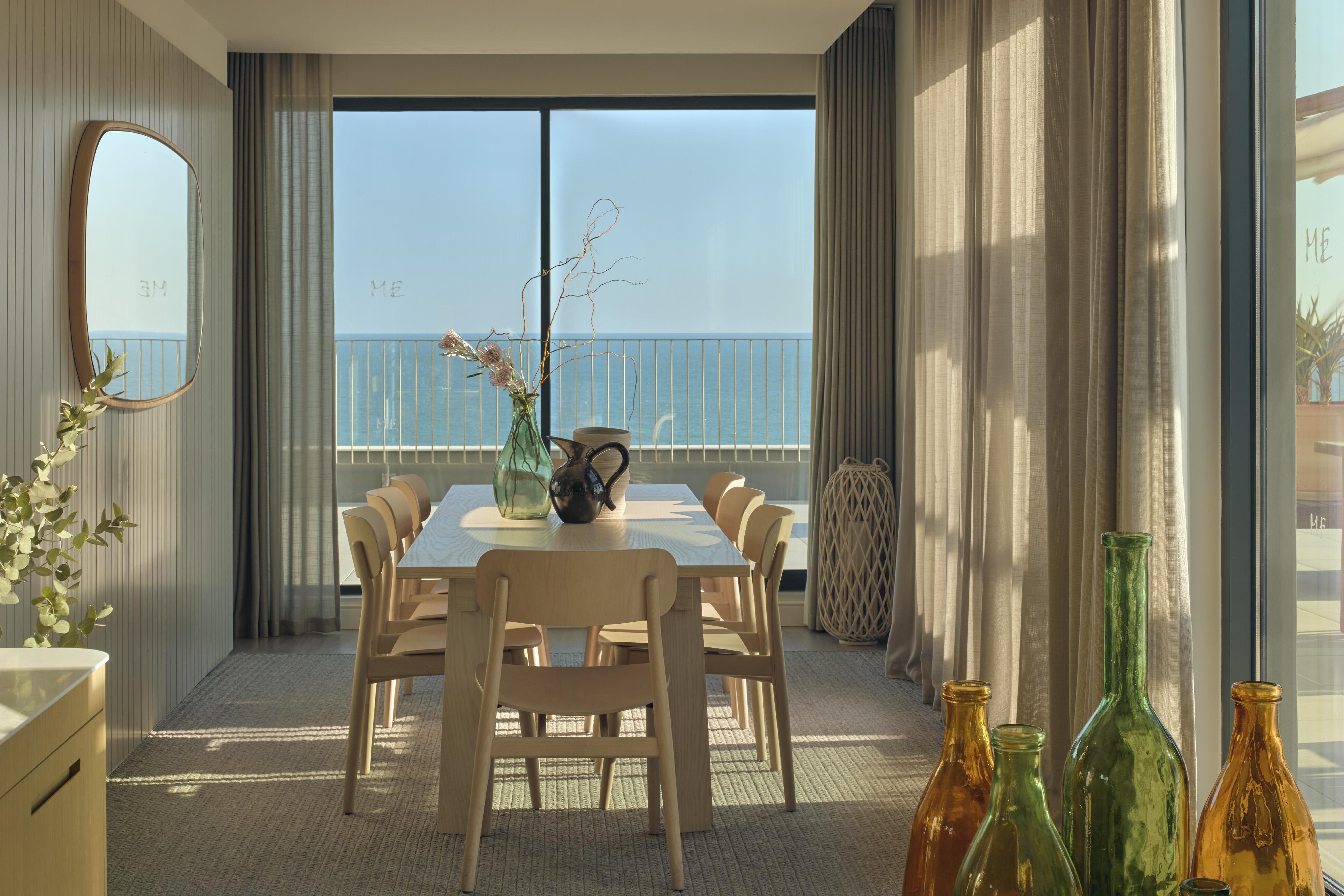 Hotel ME Sitges Terramar, en el paseo maritimo de Sitges | Melia.com