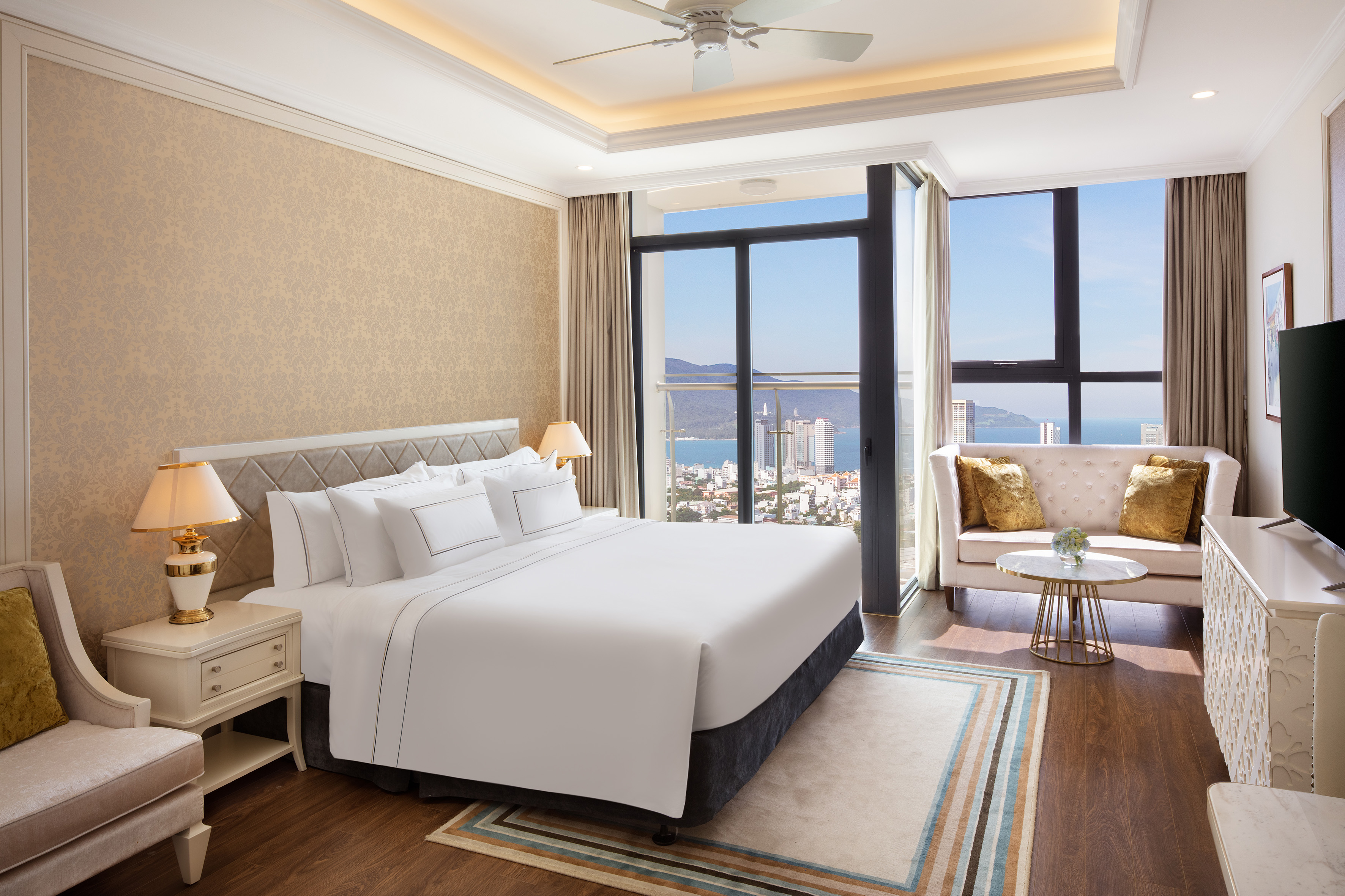 Meliá Vinpearl Danang Riverfront | Best online price 5 star hotel in Da ...