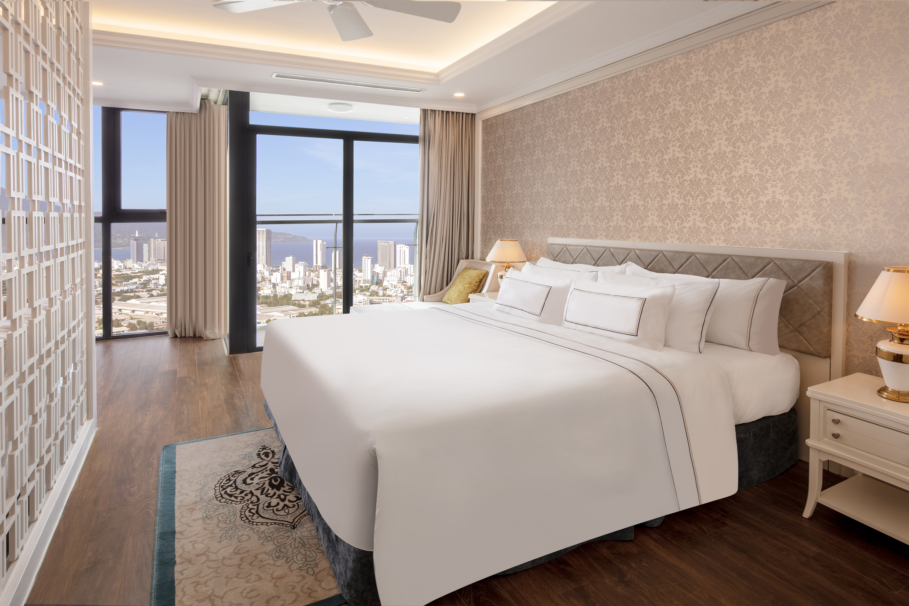 Meliá Vinpearl Danang Riverfront | Best online price 5 star hotel in Da ...