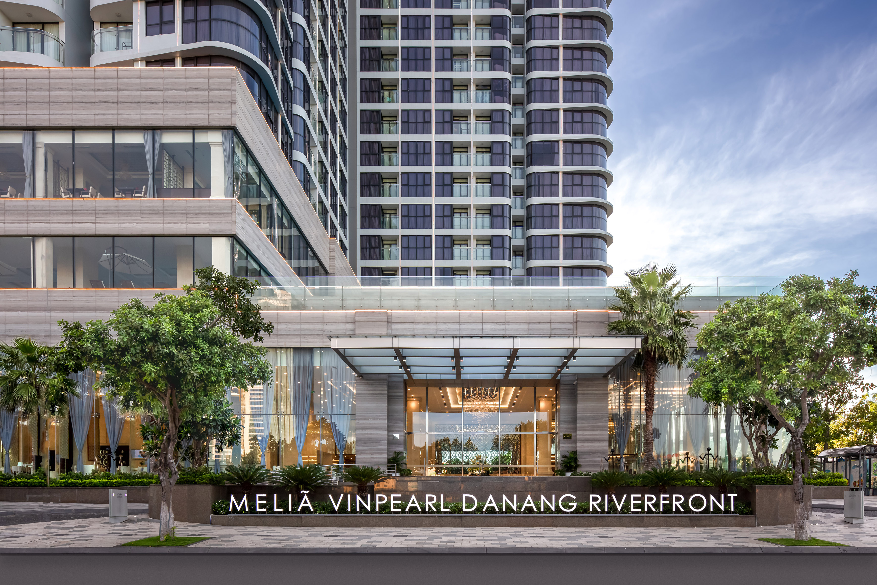 Picture Gallery, Virtual Tours and Videos in Meliá Vinpearl Danang ...